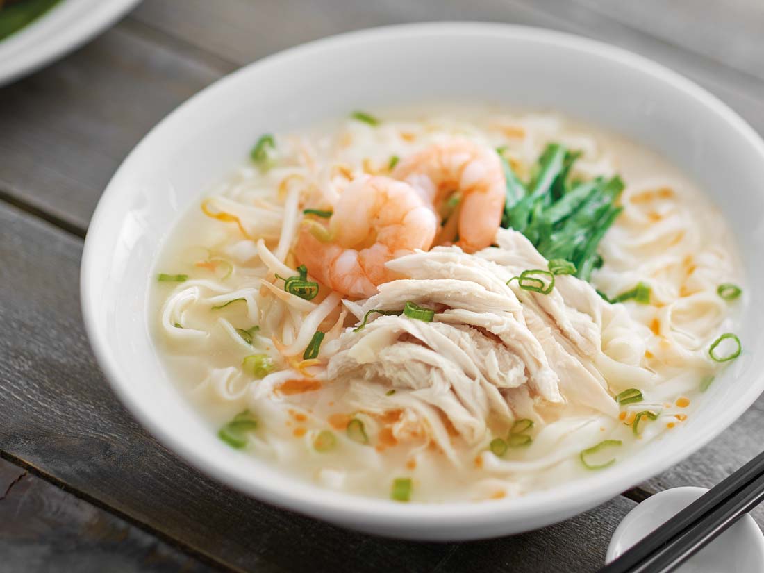Shredded Chicken Koaw Teow Soup – Yummy Kitchen